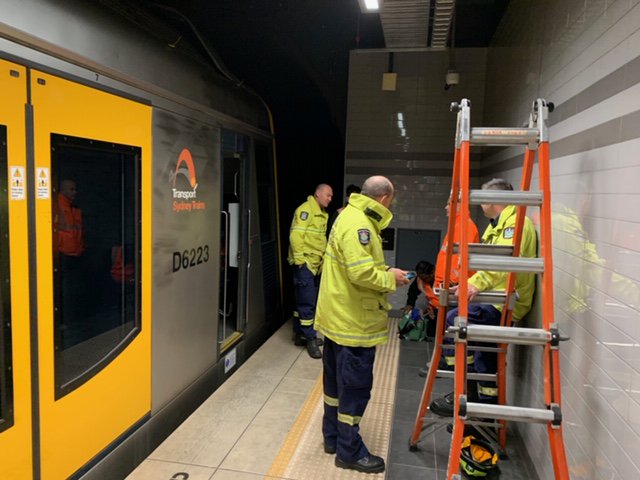 Sydney Trains chaos continues as commuters struggle amid delays ...