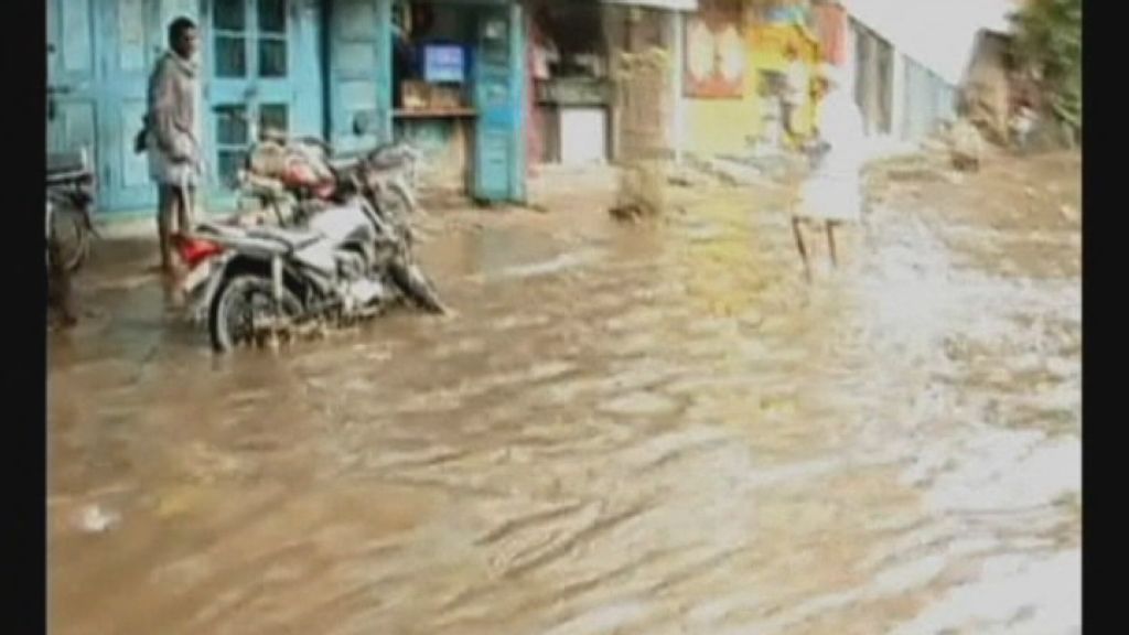 Cyclone Nilam wreaks havoc in South India - ABC News