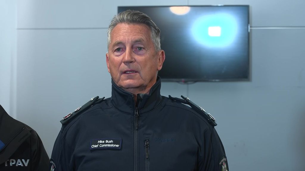 Victoria Police say suspect was heavily armed and escaped into bushland ...