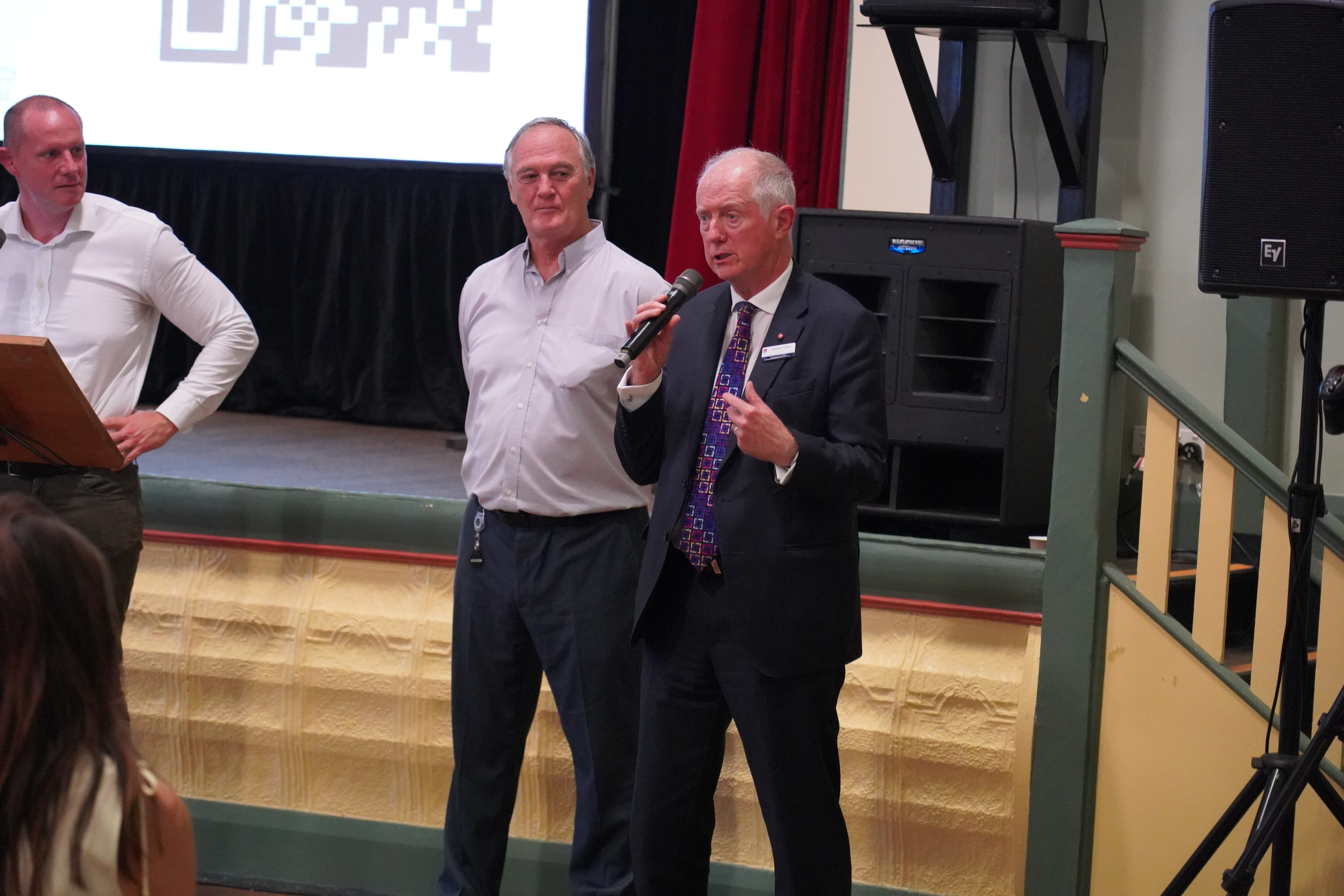 Inner west residents fume at transport bureaucrat after hearing Rozelle ...