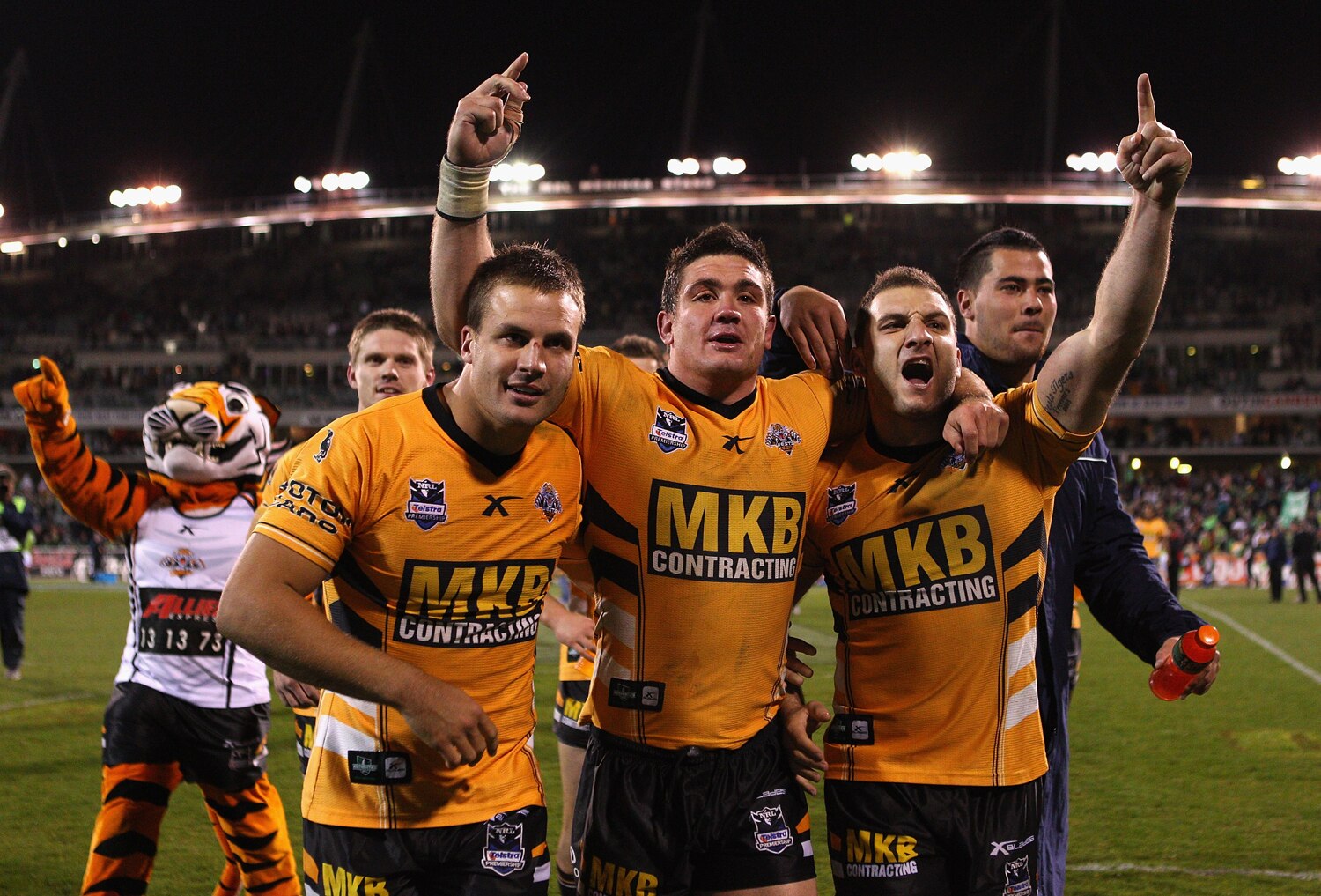 Sharks confirm signings of Tigers pair - ABC News