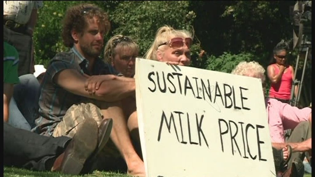Milk prices churn up protests - ABC News