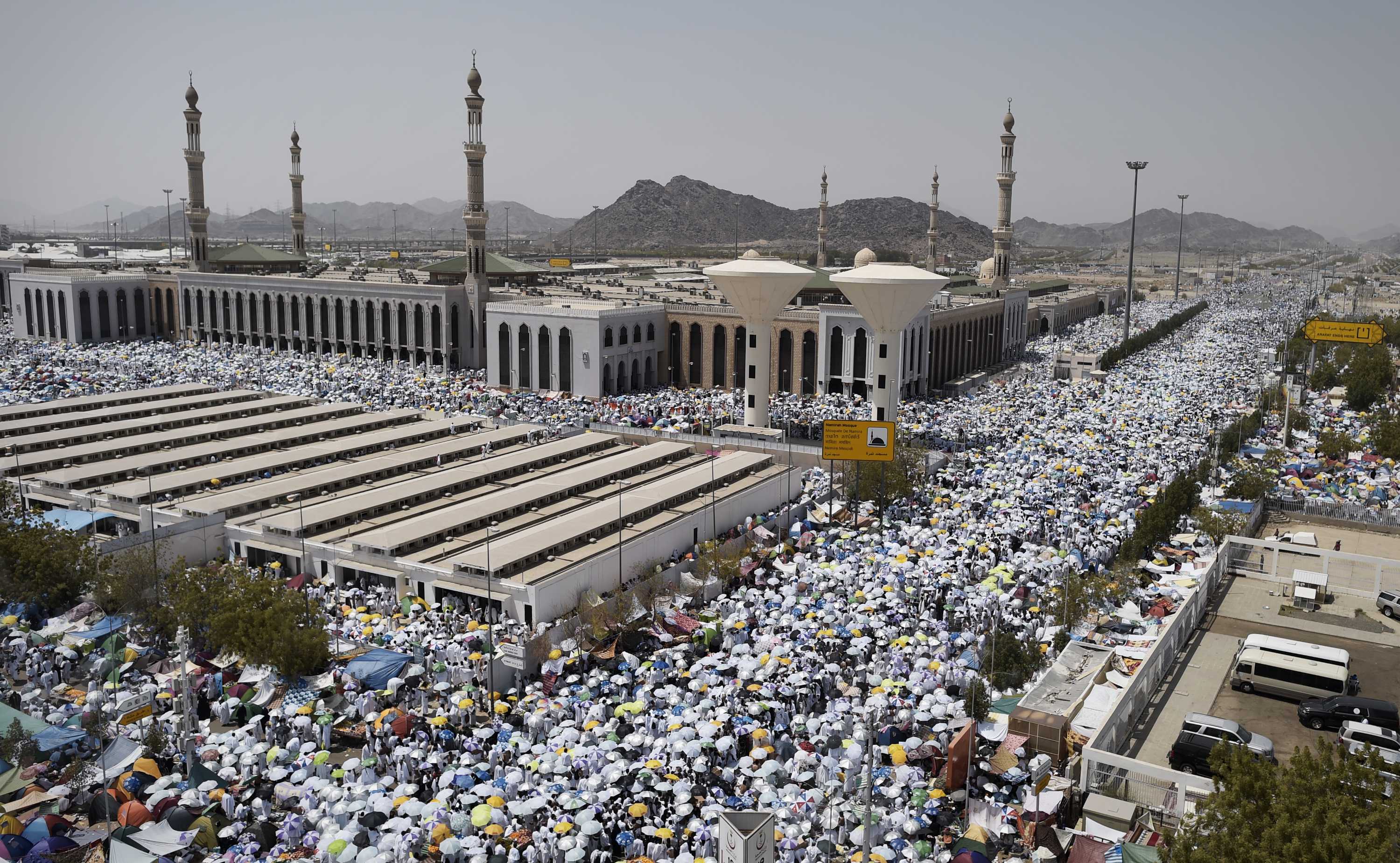 Hajj pilgrimage: How does a human stampede happen? - ABC News