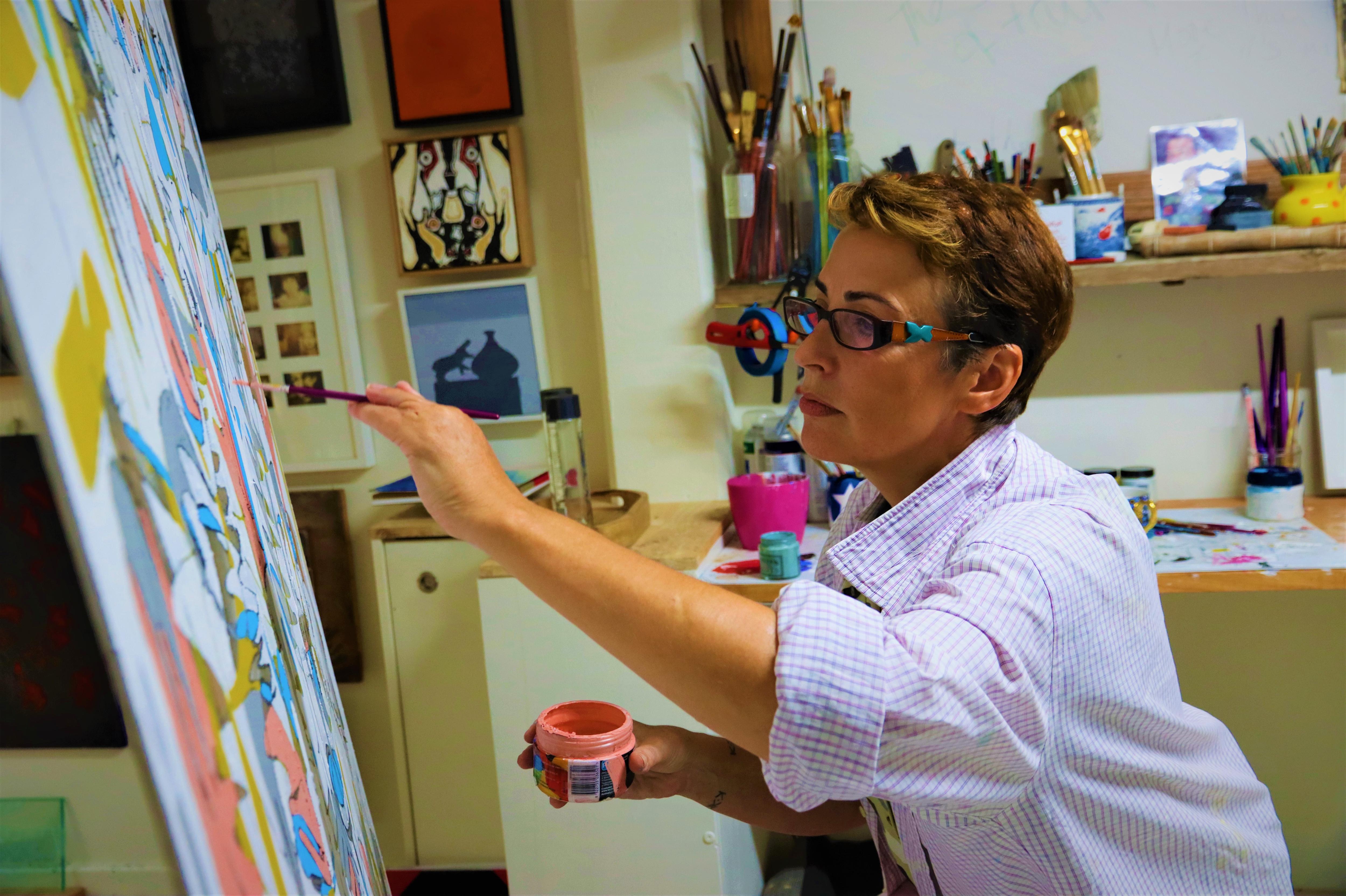 Northern Territory artist Kaye Strange opens exhibition of works ...