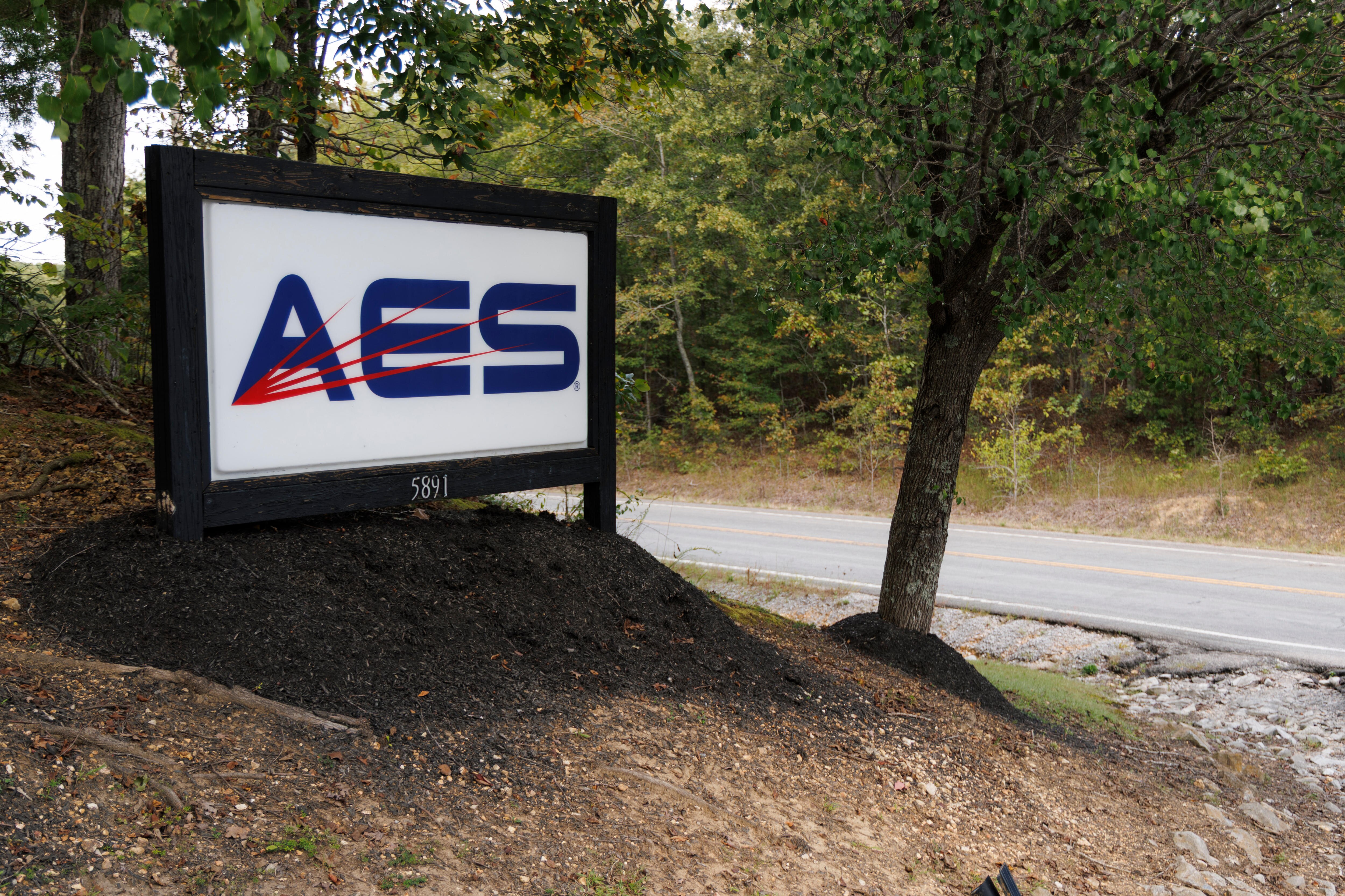 Tennessee military munitions plant explosion leaves 19 people missing ...