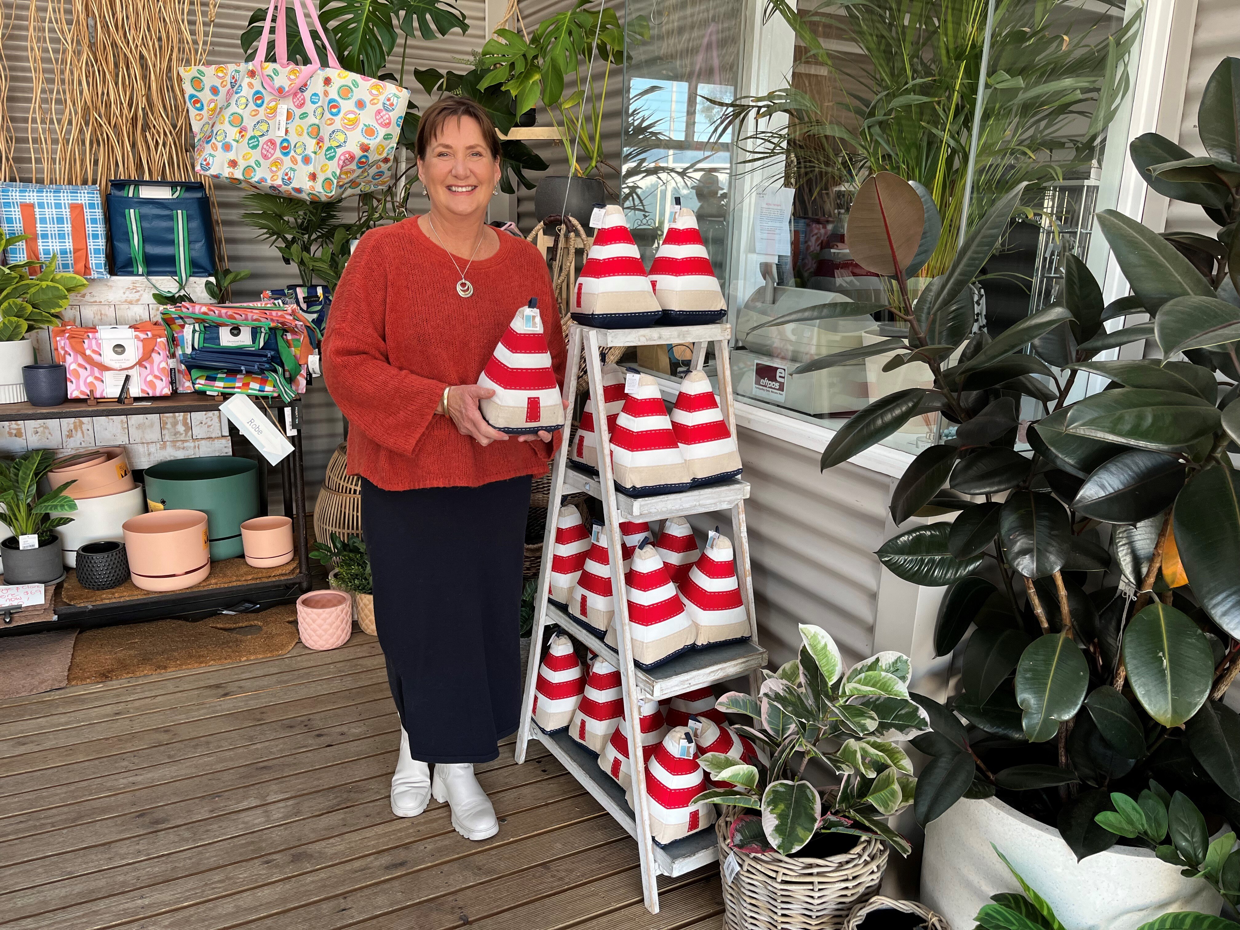 Robe's obelisk on brink as council decides not to step in to save ...