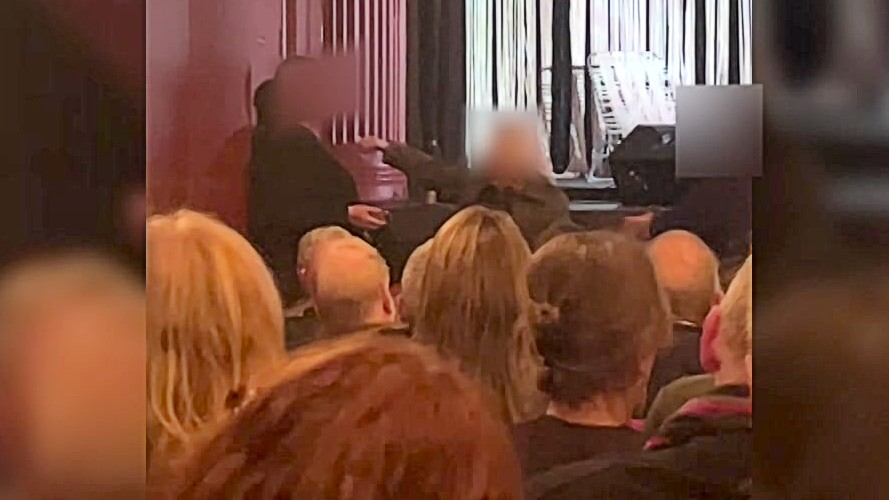 Deborah Conway concert in Hobart interrupted by pro-Palestinian ...