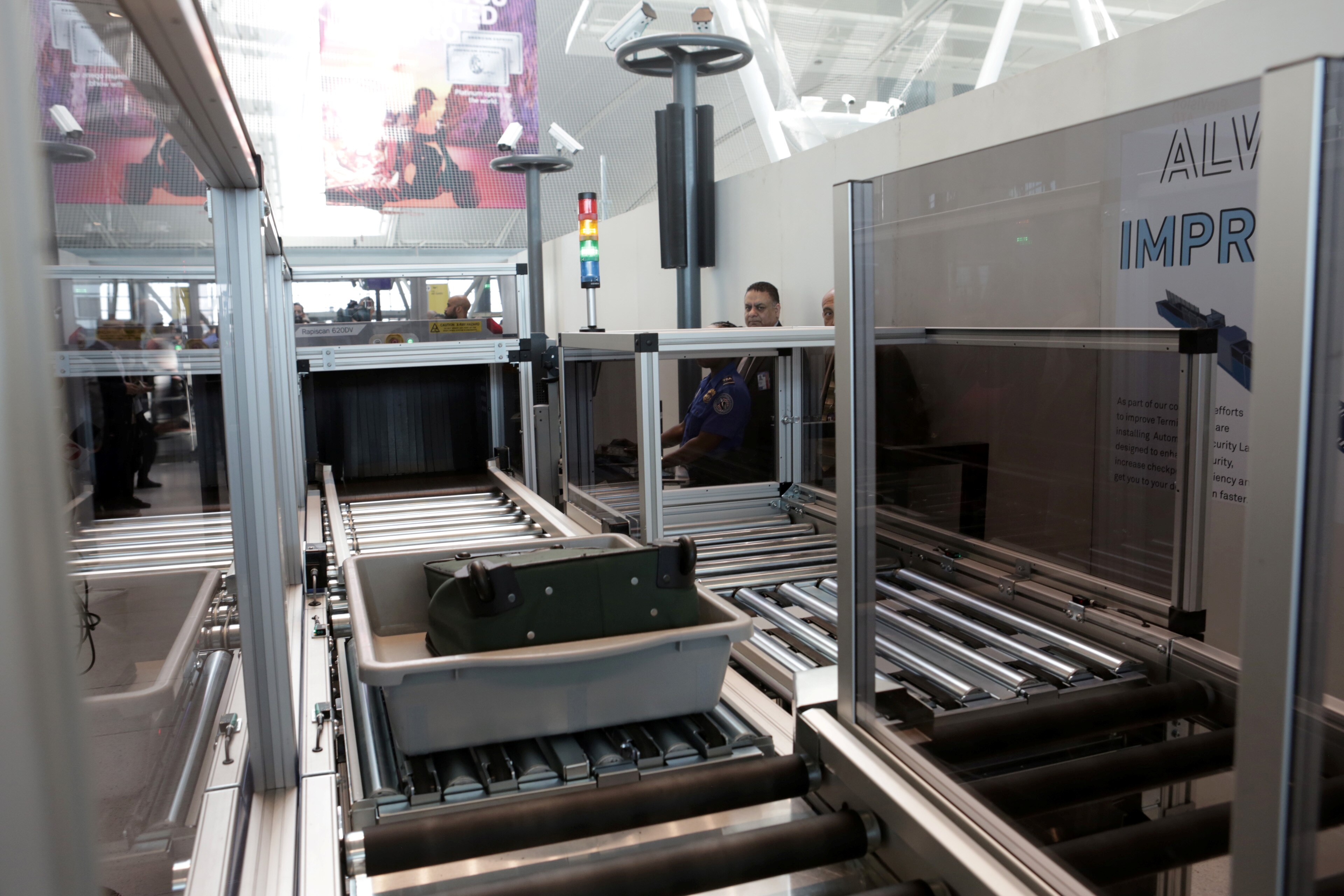 New airport scanners in UK to end carry-on liquid restrictions - ABC News