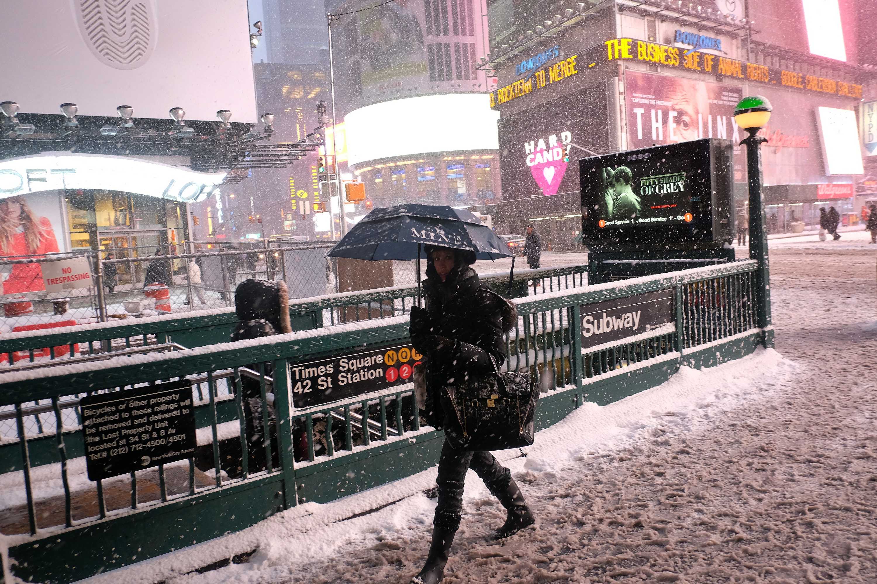 Winter Storm Juno: New York, New Jersey brave 'historic' blizzard as ...