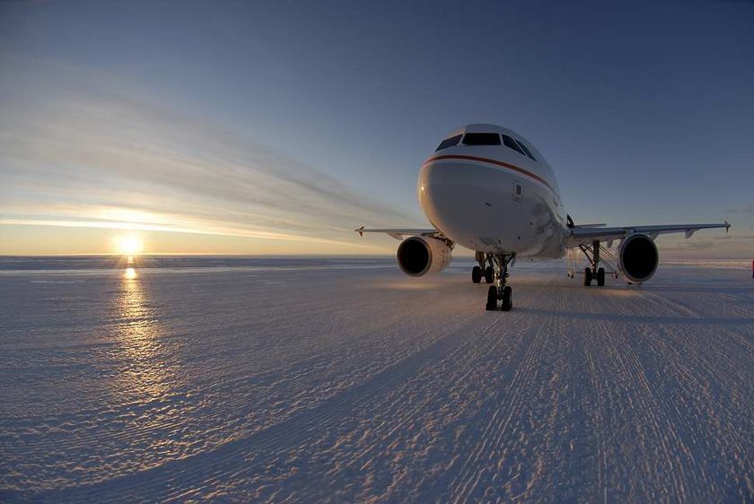Antarctic plane heading home after maiden flight - ABC News