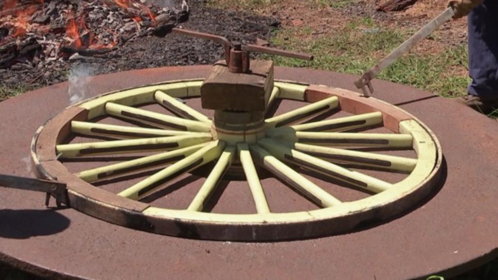 A Vanishing Trade: The old-time trade of wheelwrighting - ABC News