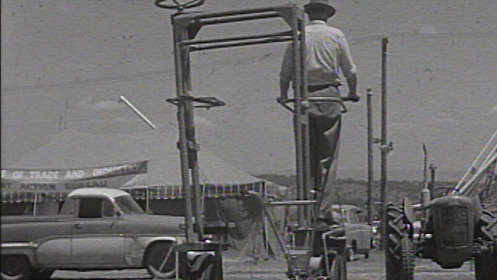 Aussie farming inventions on show in 1966 - ABC News