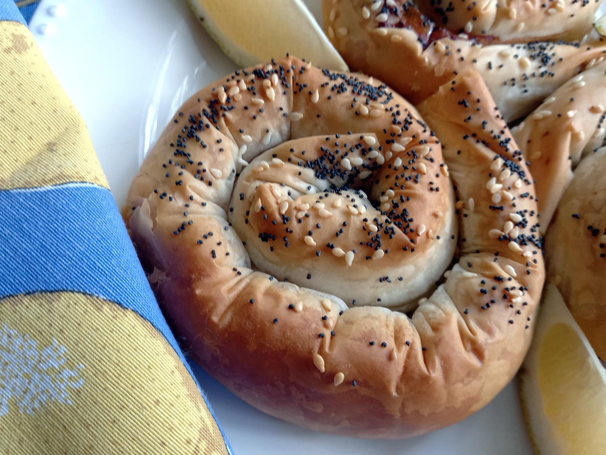 Alison Alexander's prawn and spinach snail pies - ABC News