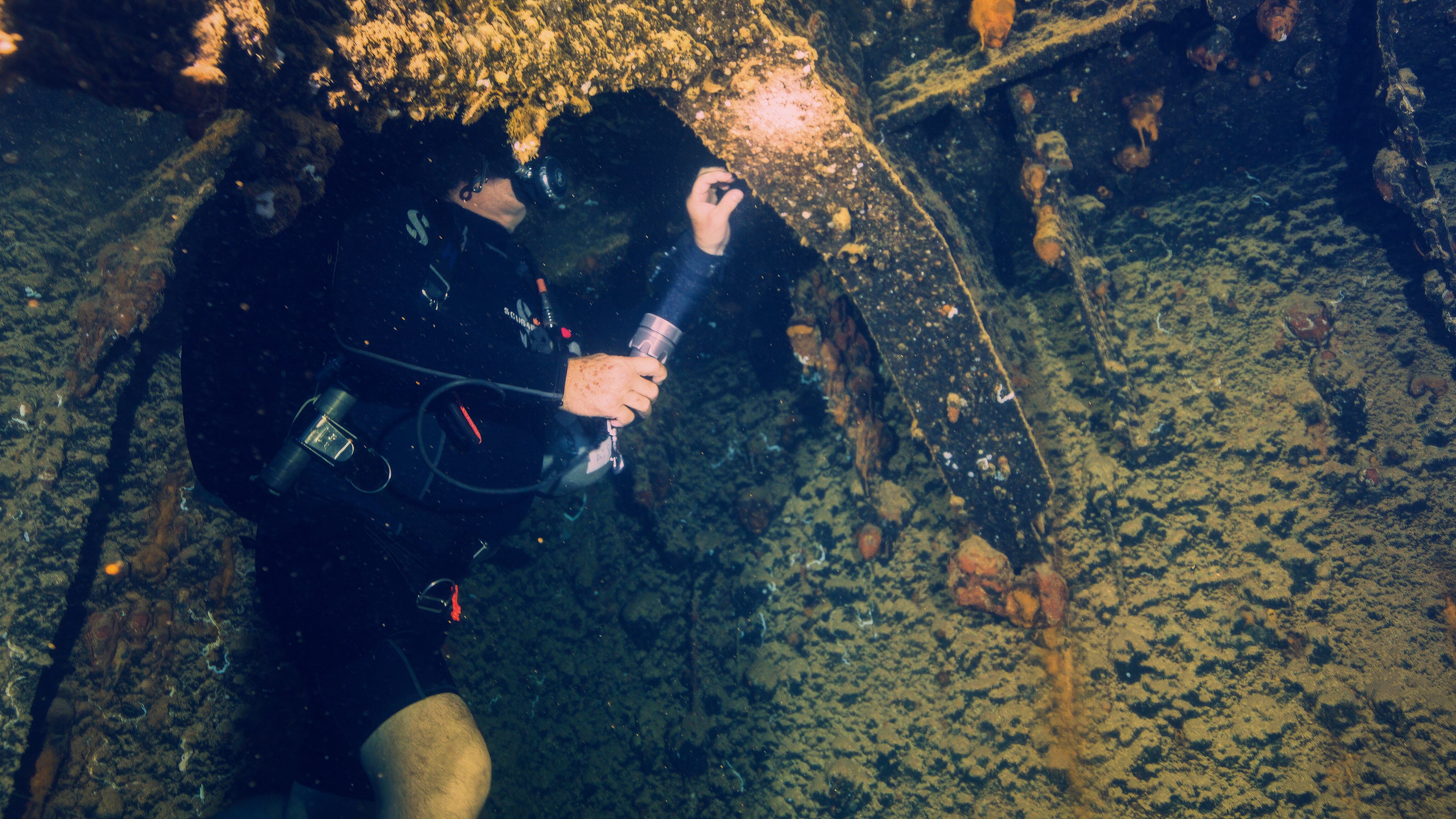 Scuba diving to find oil in Solomon Islands' corroding World War II ...