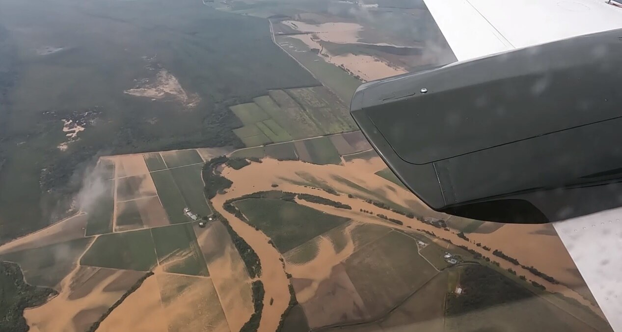 Aerial vision of flooding around Innisfail - ABC News