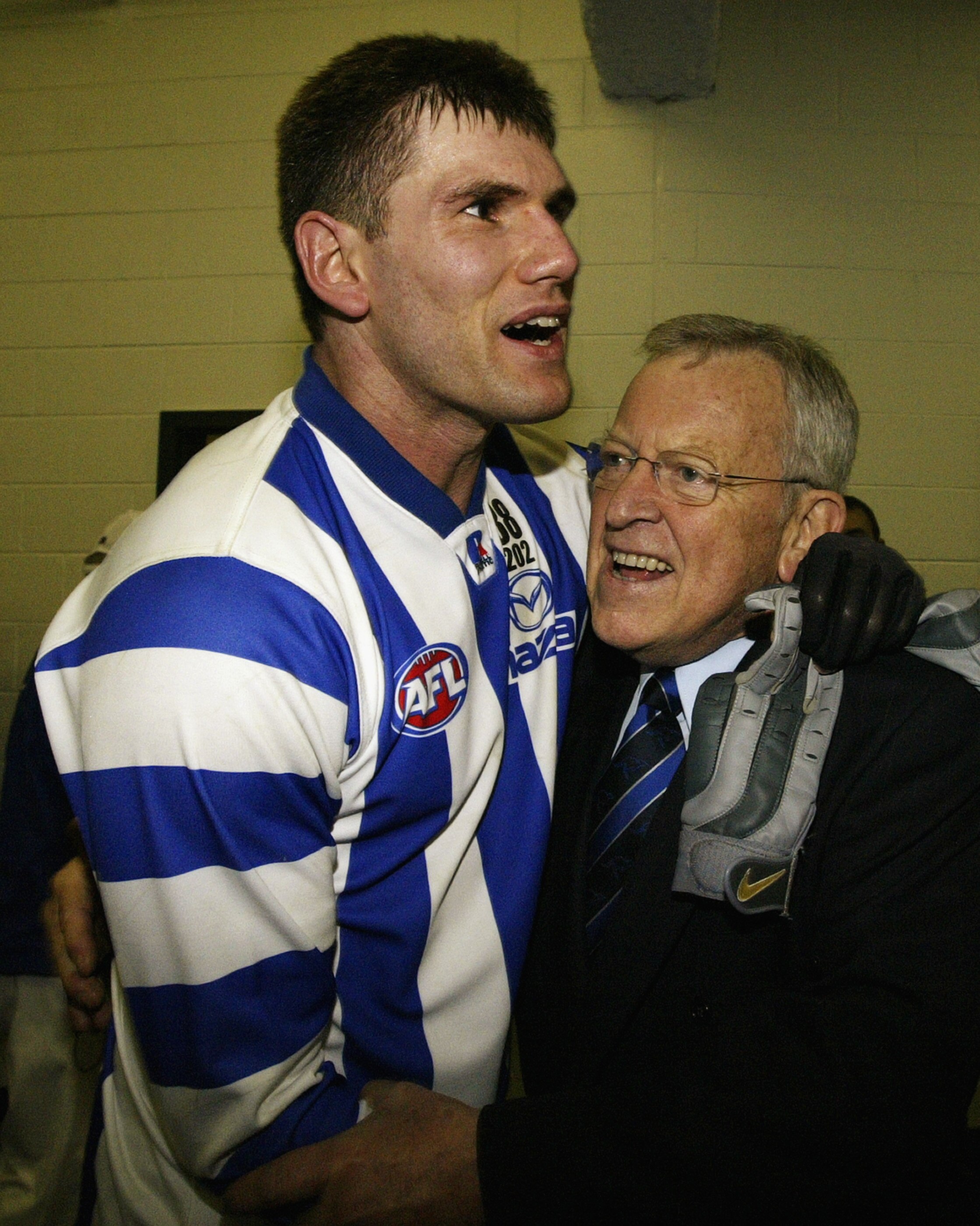 AFL mourns death of 'visionary' North Melbourne legend Allen Aylett ...
