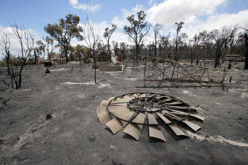 Toodyay fire victims face court battle - ABC News