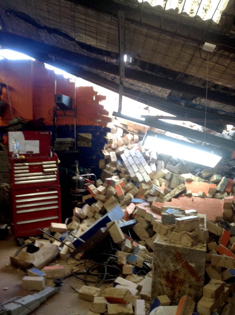 Car repair workshop roof collapses in Melbourne after excavations next ...