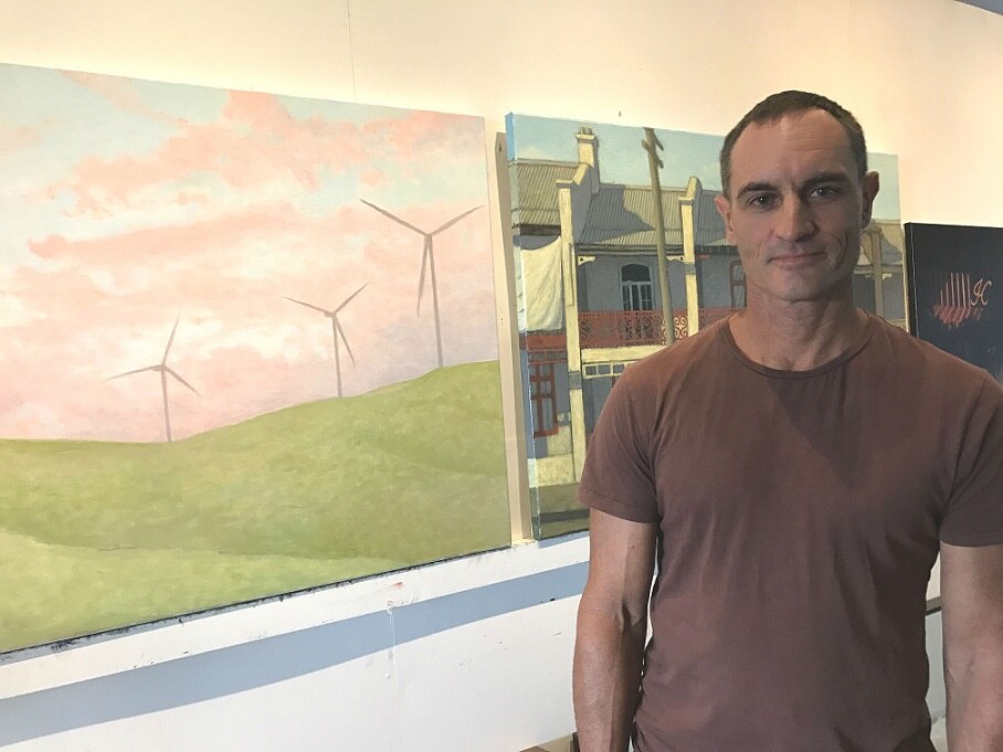 Artist Robert Brownhall captures essence of life in Brisbane - ABC News