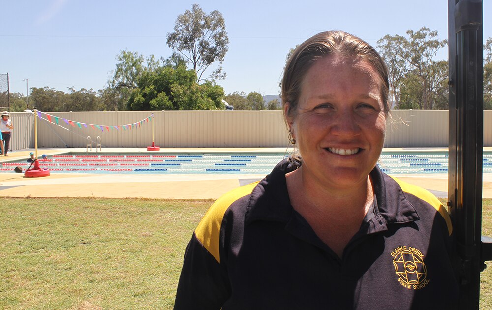 Bush children trek to central Queensland swimming carnival as heatwave ...