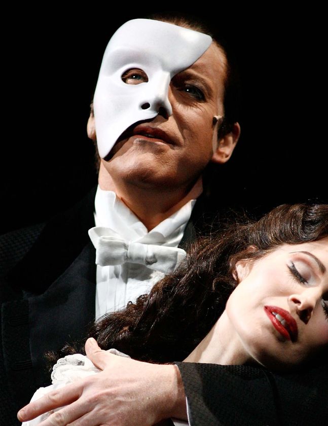 'World's best' phantom back on stage - ABC News