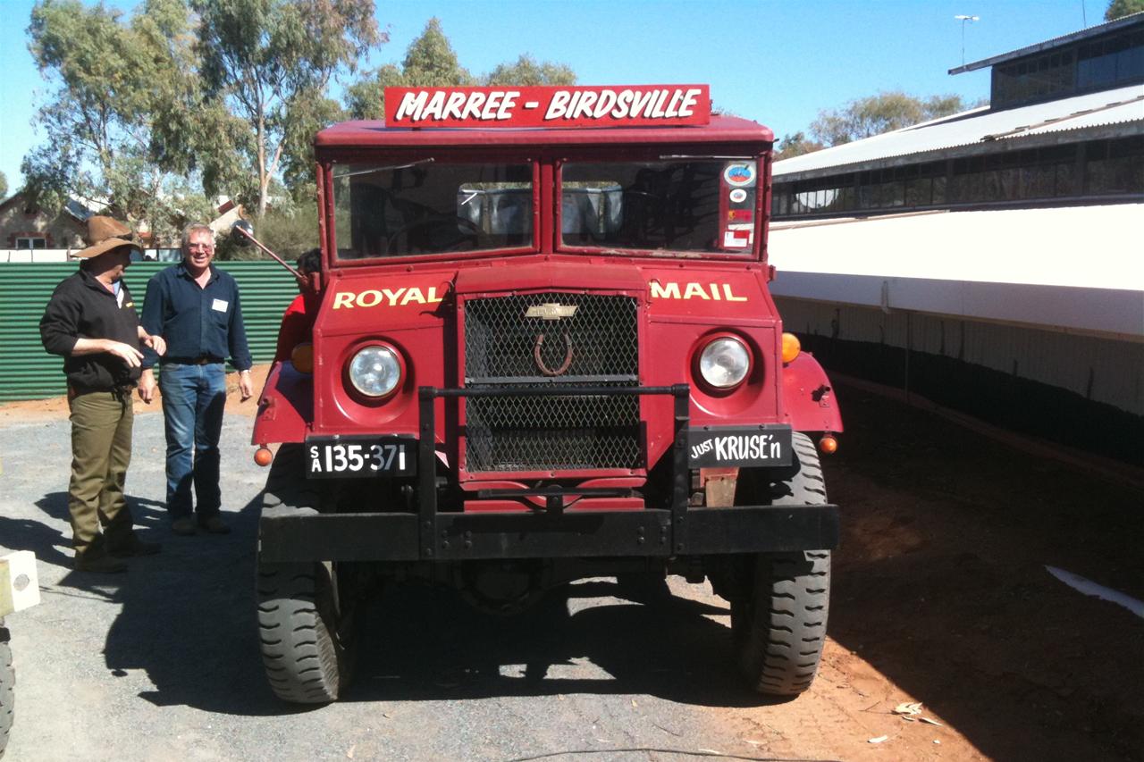 Hall of fame delivers outback mailman honour - ABC News