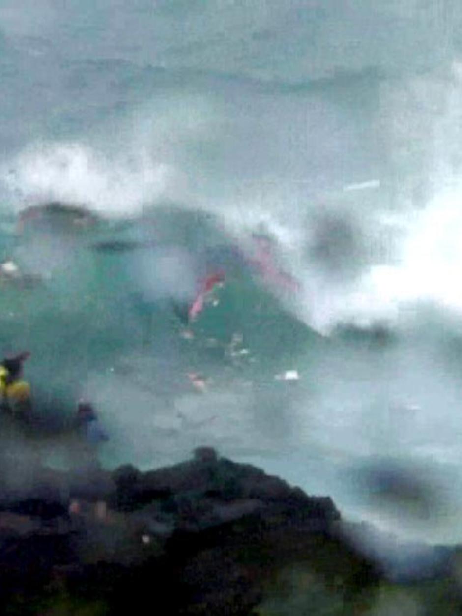 ABC exclusive video: Christmas Island shipwreck - ABC News