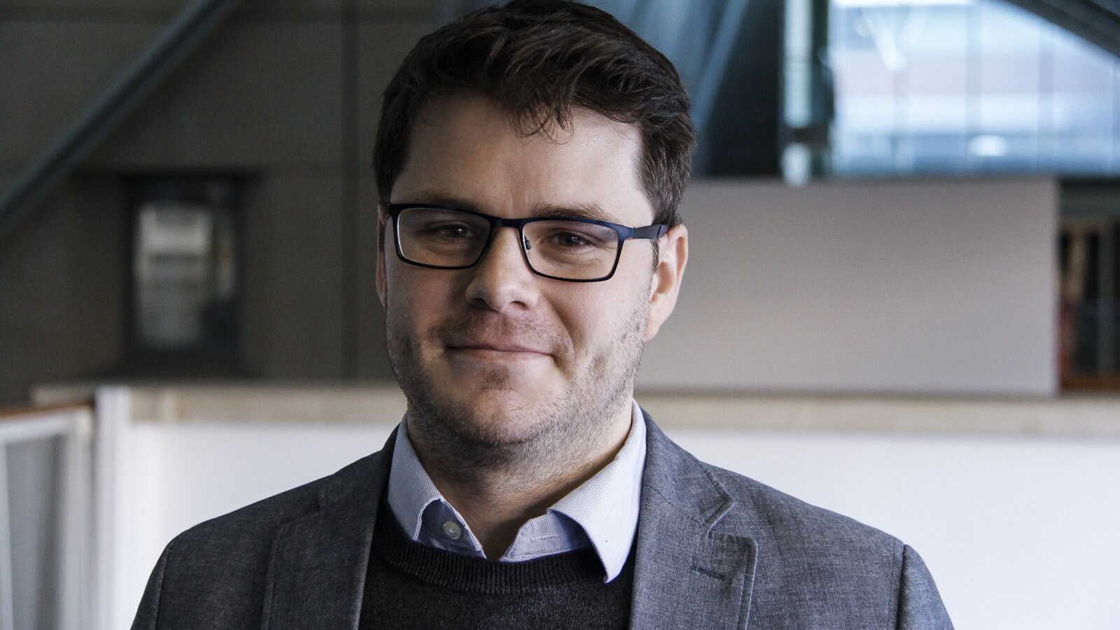 How Music Works: How does an orchestra know when to start? - ABC Classic