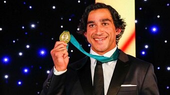 Johnathan Thurston wins Golden Boot for record third time as the world ...