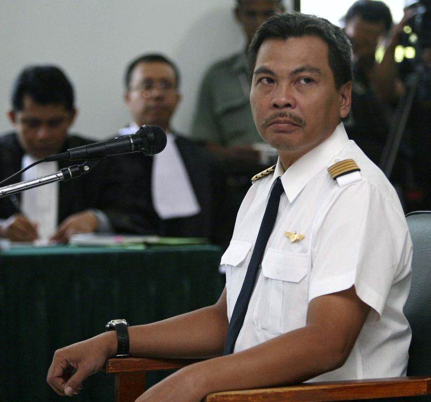Charge downgraded, Garuda crash pilot facing 4 years - ABC News