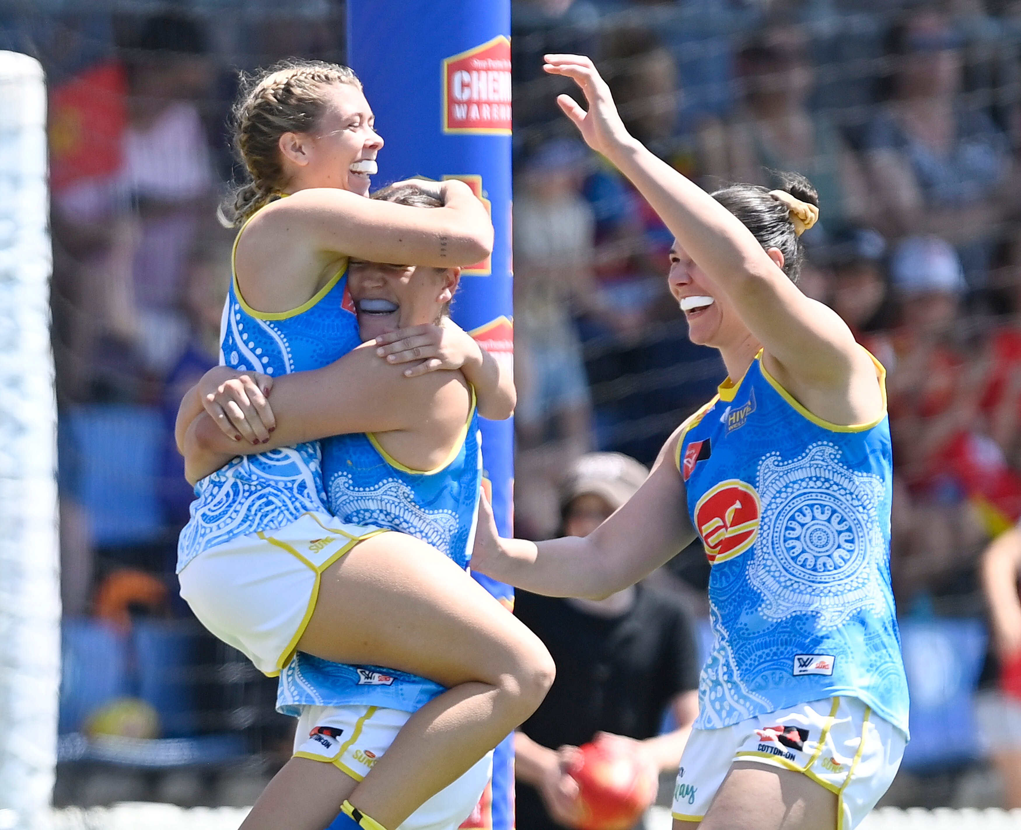 West Coast Eagles beat GWS Giants in tight AFLW clash, Gold Coast upset ...