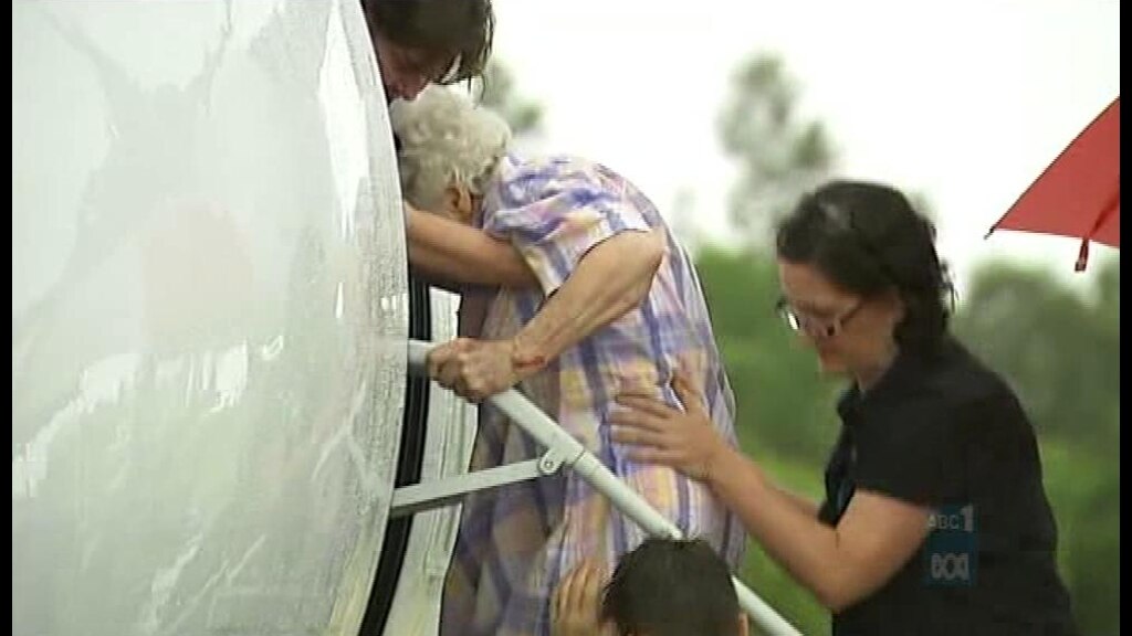 St George begins evacuation - ABC News