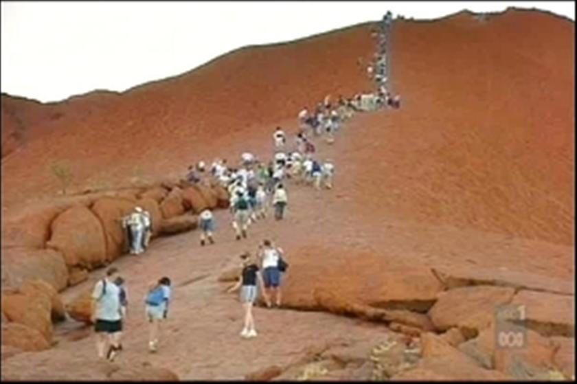 Climb closed after man's death on Uluru - ABC News