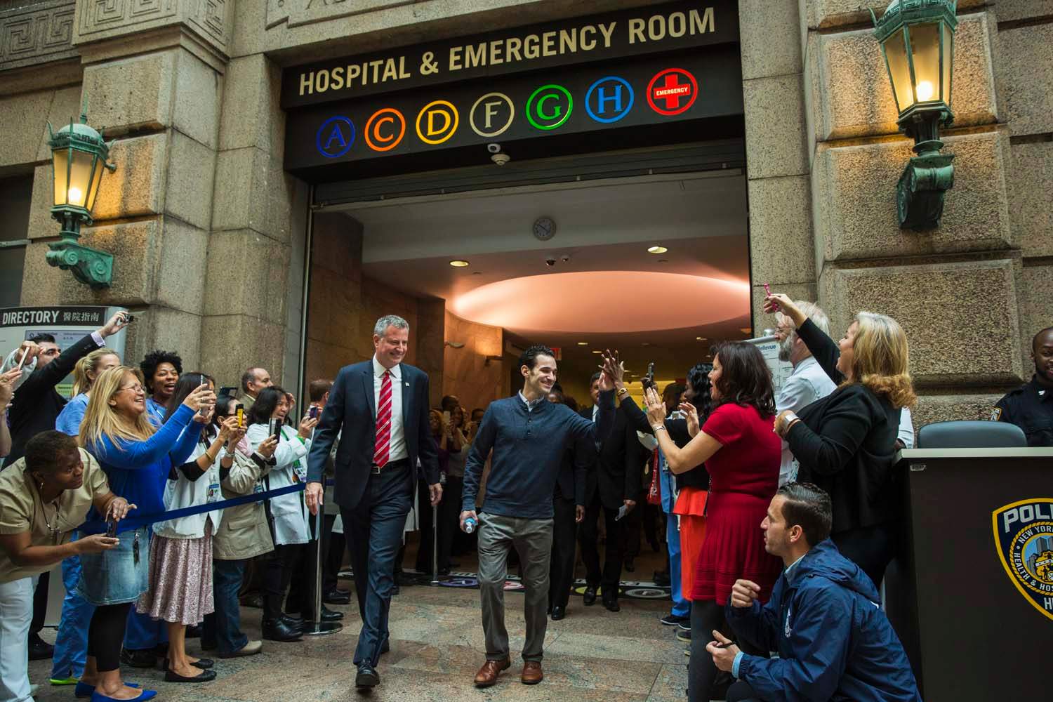 Ebola crisis: New York doctor Craig Spencer released from hospital ...