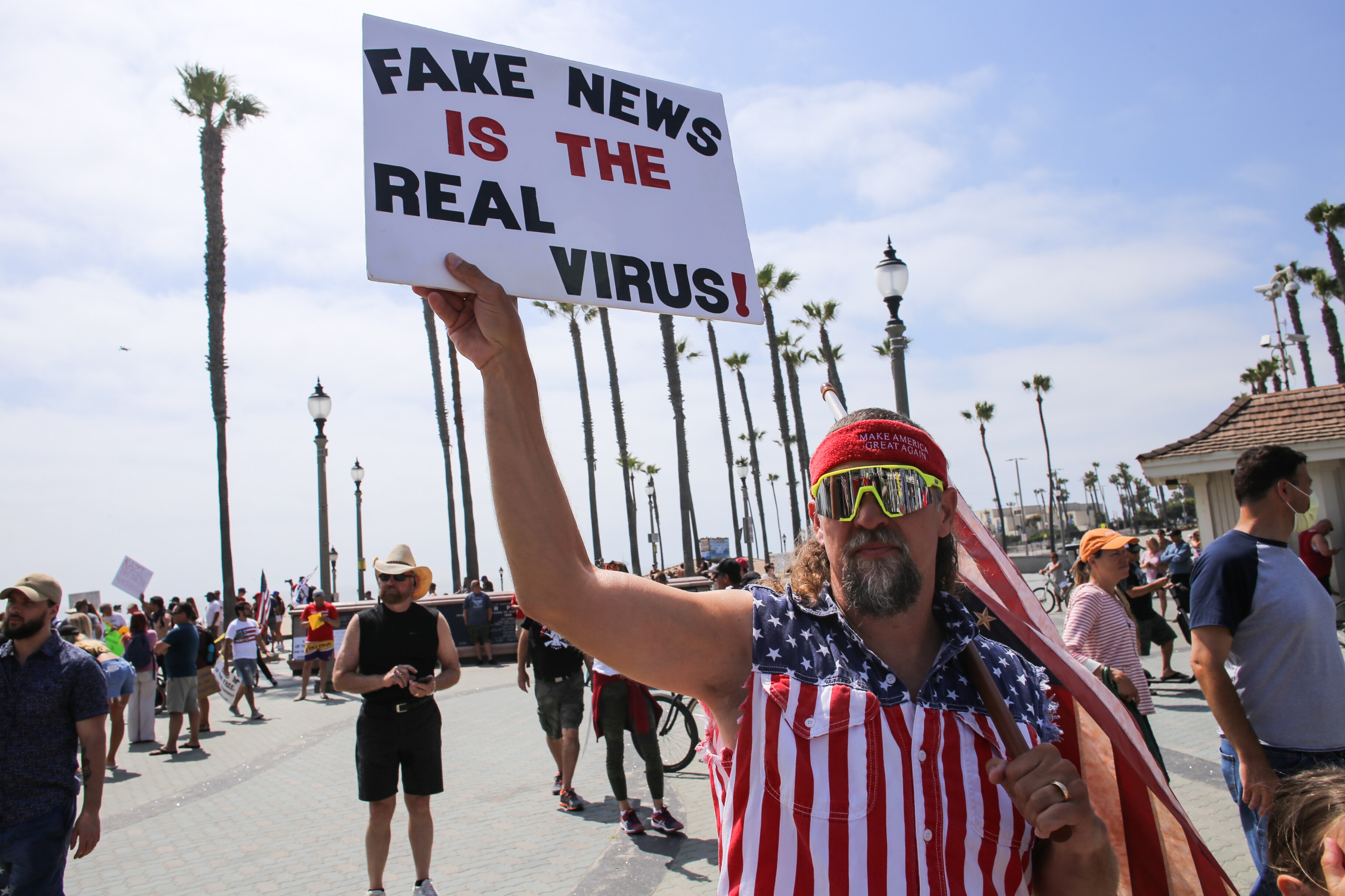 The New Yorker's chief factchecker on the pursuit of truth - ABC listen