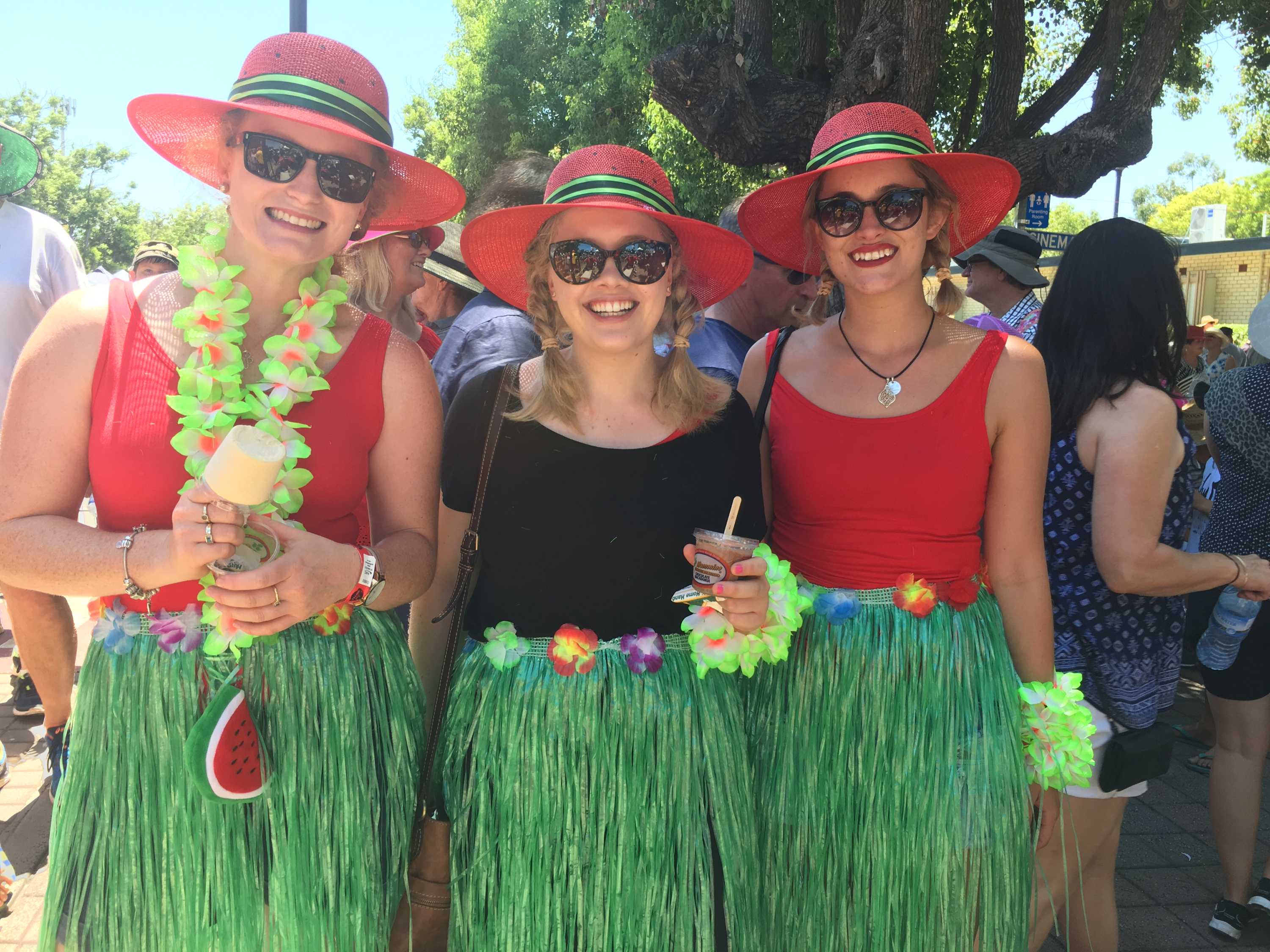 Watermelons smashed, eaten and celebrated in Chinchilla Melon Festival ...