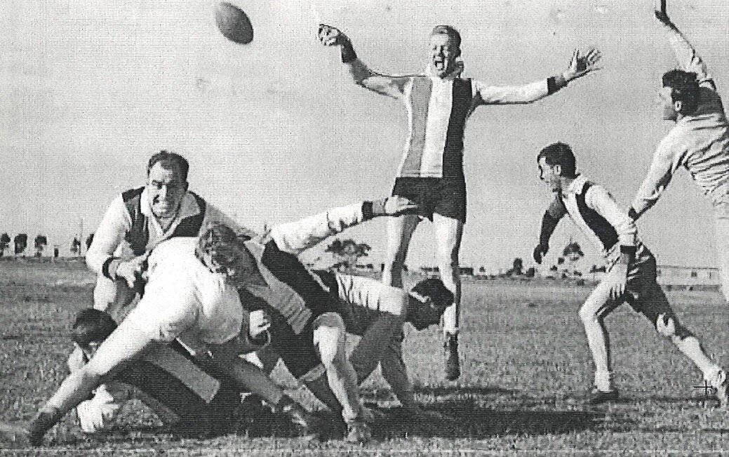 Austus: the wartime football that blended Australian and American ...