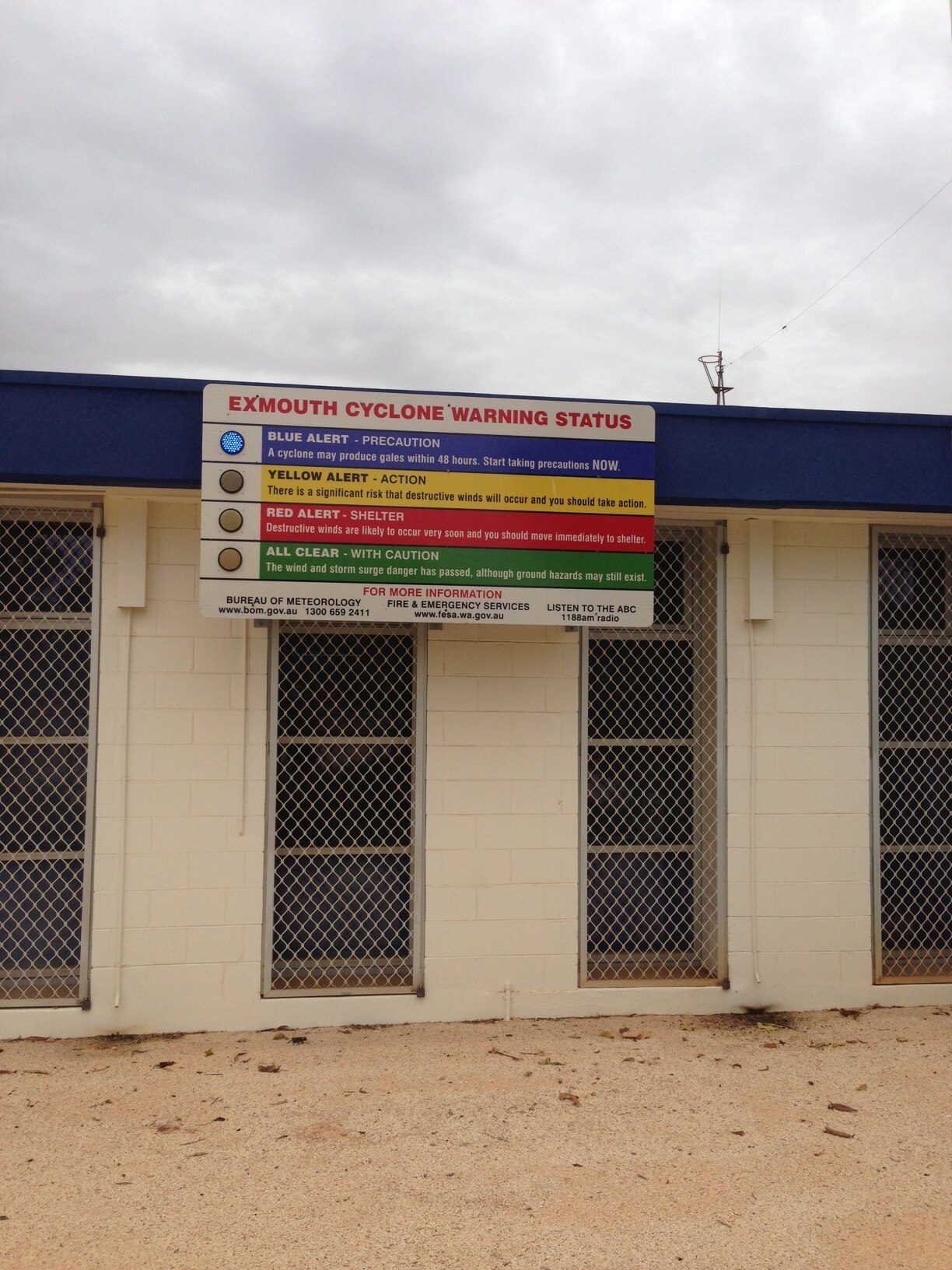 Volatile Cyclone Narelle starts to weaken - ABC News