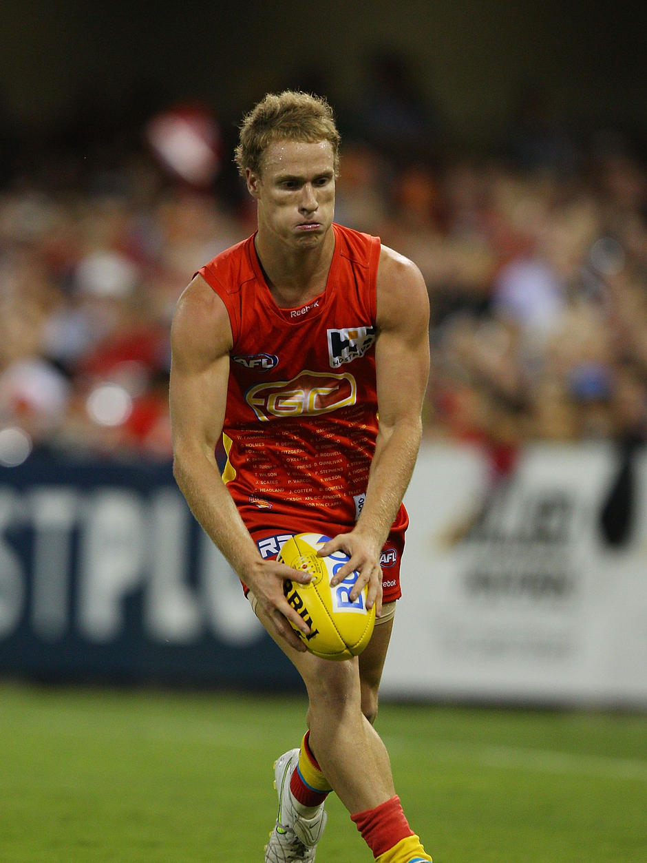 Matera stays with Suns - ABC News