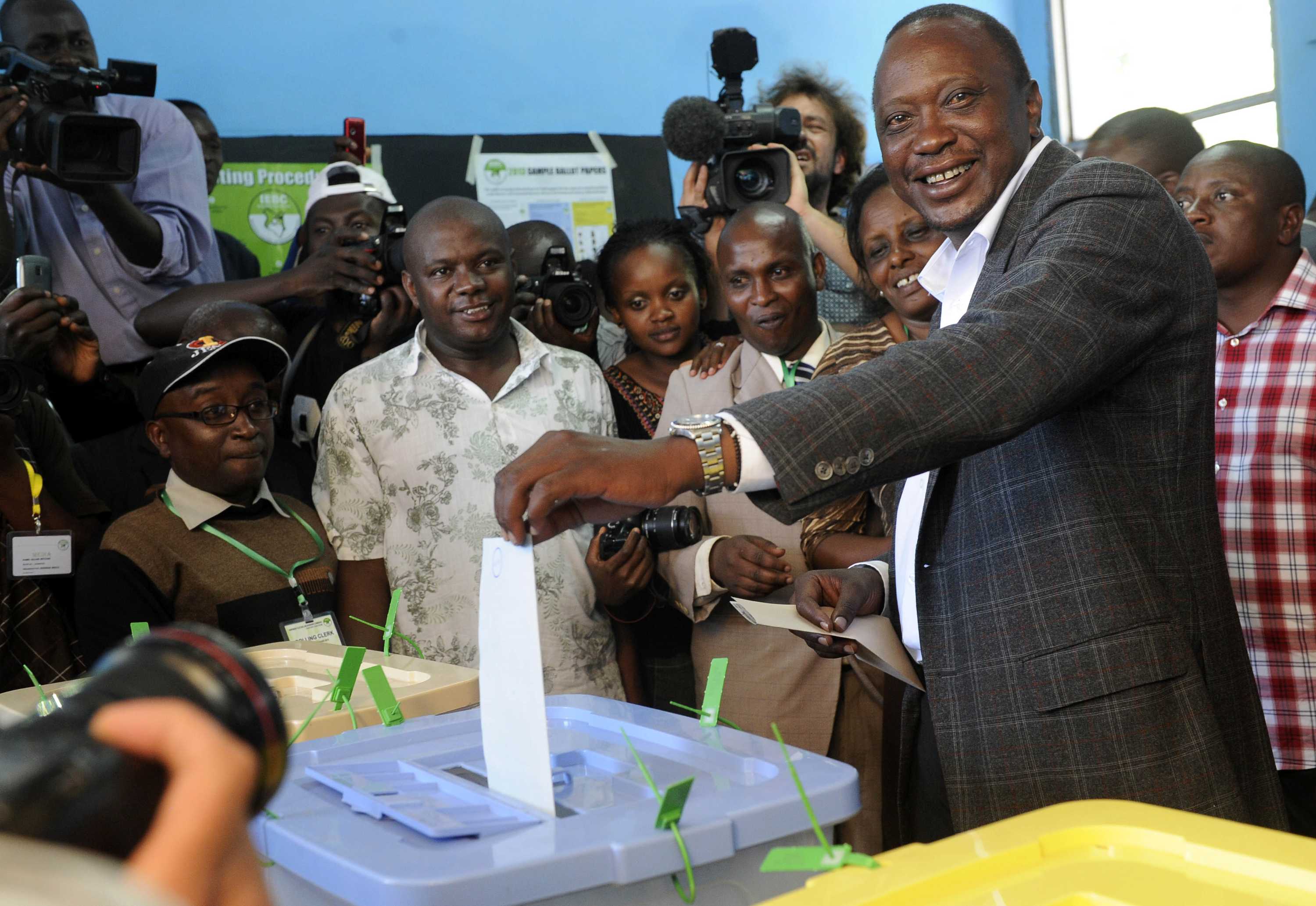 Wafer-thin win secures Kenyatta victory in Kenya - ABC News