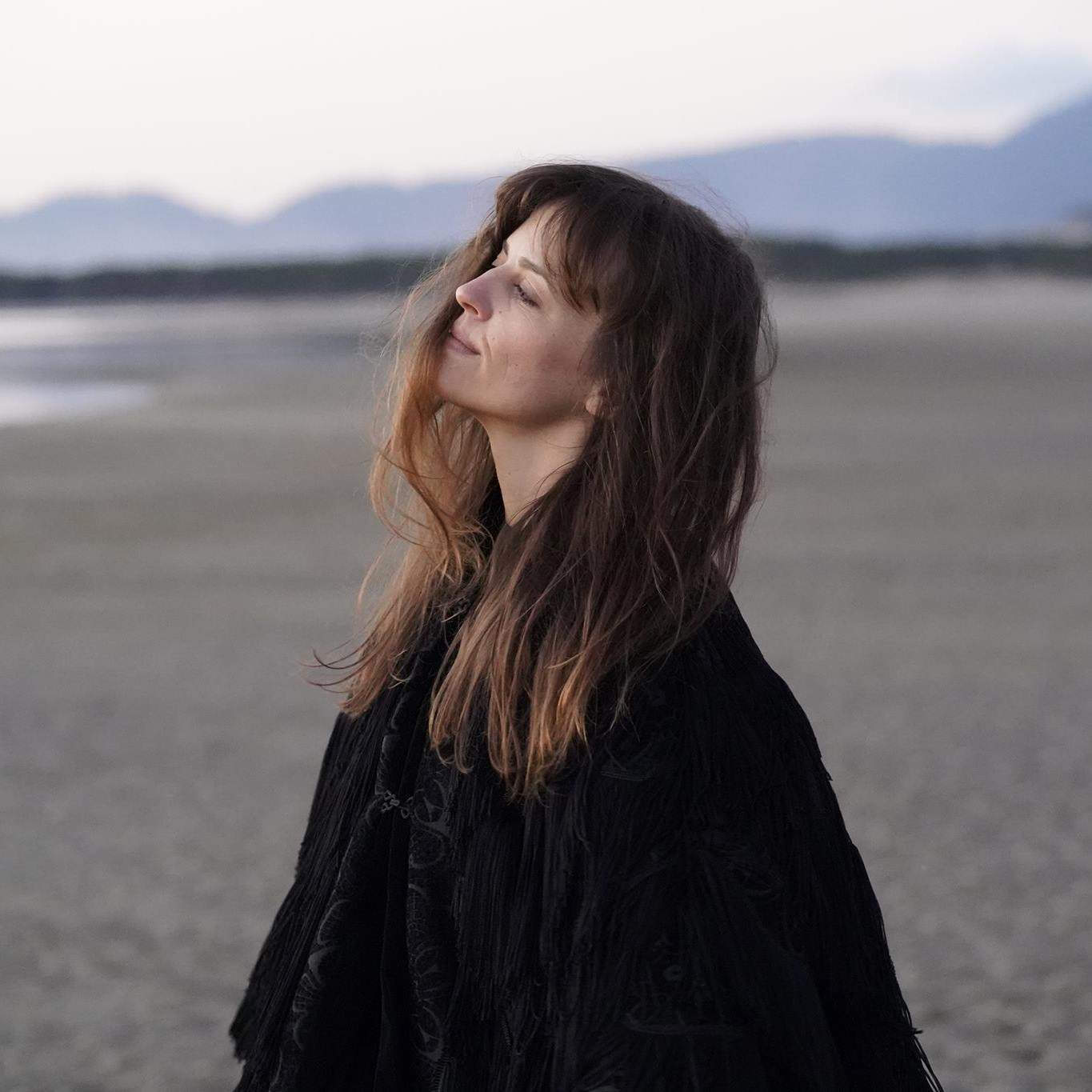 French singer Lou Doillon teams with Cat Power, vintage Four Tet + new ...
