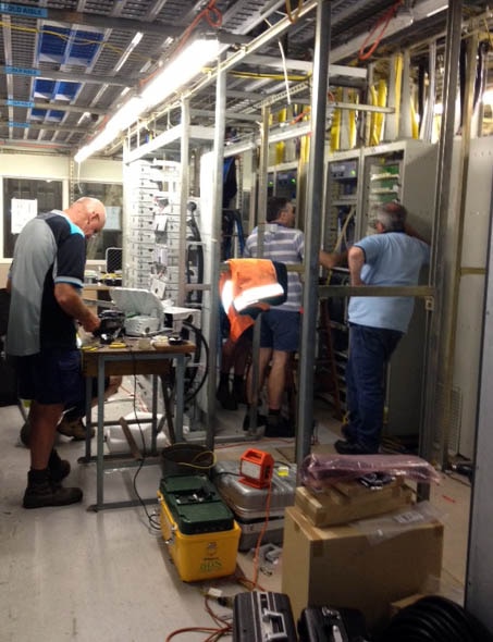 Telstra delays report into Warrnambool exchange blaze - ABC News