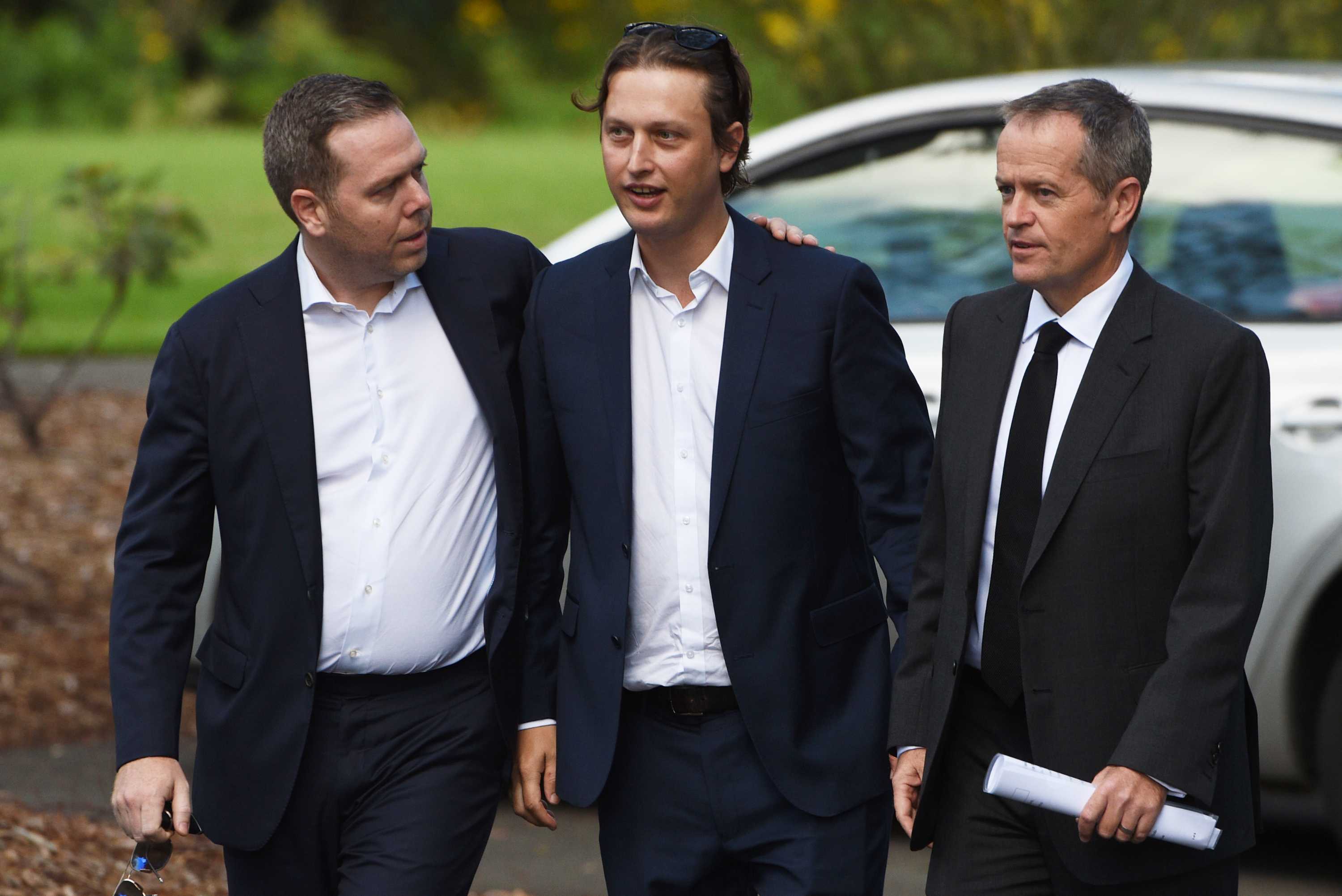 Bob Ellis: Writer and commentator remembered as literary giant at ...