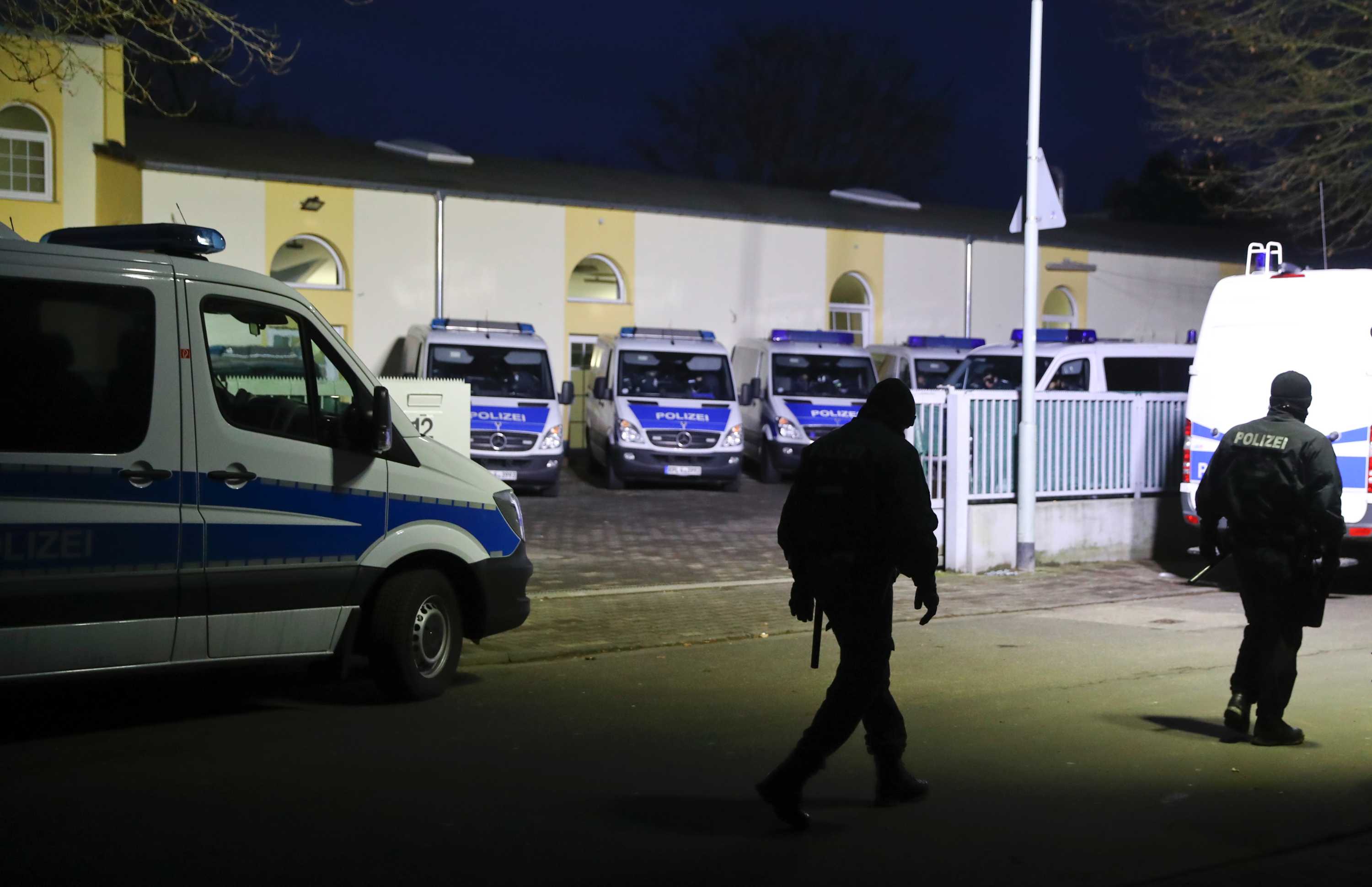 German police raid homes and mosques, arrest Tunisian suspected of ...