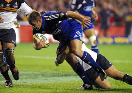 Kiwis shape up for final Super 12 battle - ABC News