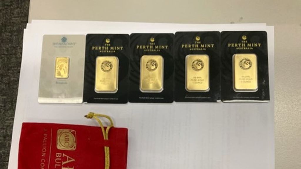 The gold bullion being sold online on the Sunshine Coast - ABC News