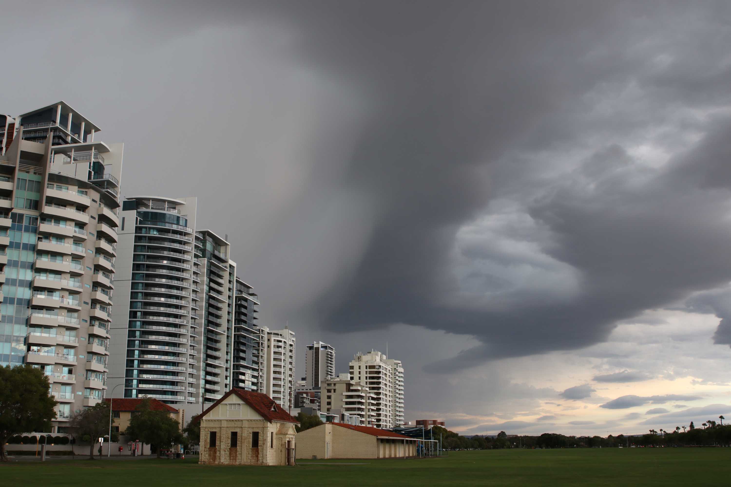 Perth storm damages homes, brings down trees and causes peak-hour ...