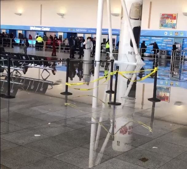 John F Kennedy Airport terminal flooded by burst water main in further ...
