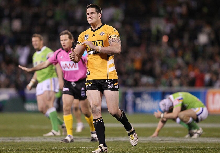 Tigers' Dwyer on thin ice - ABC News