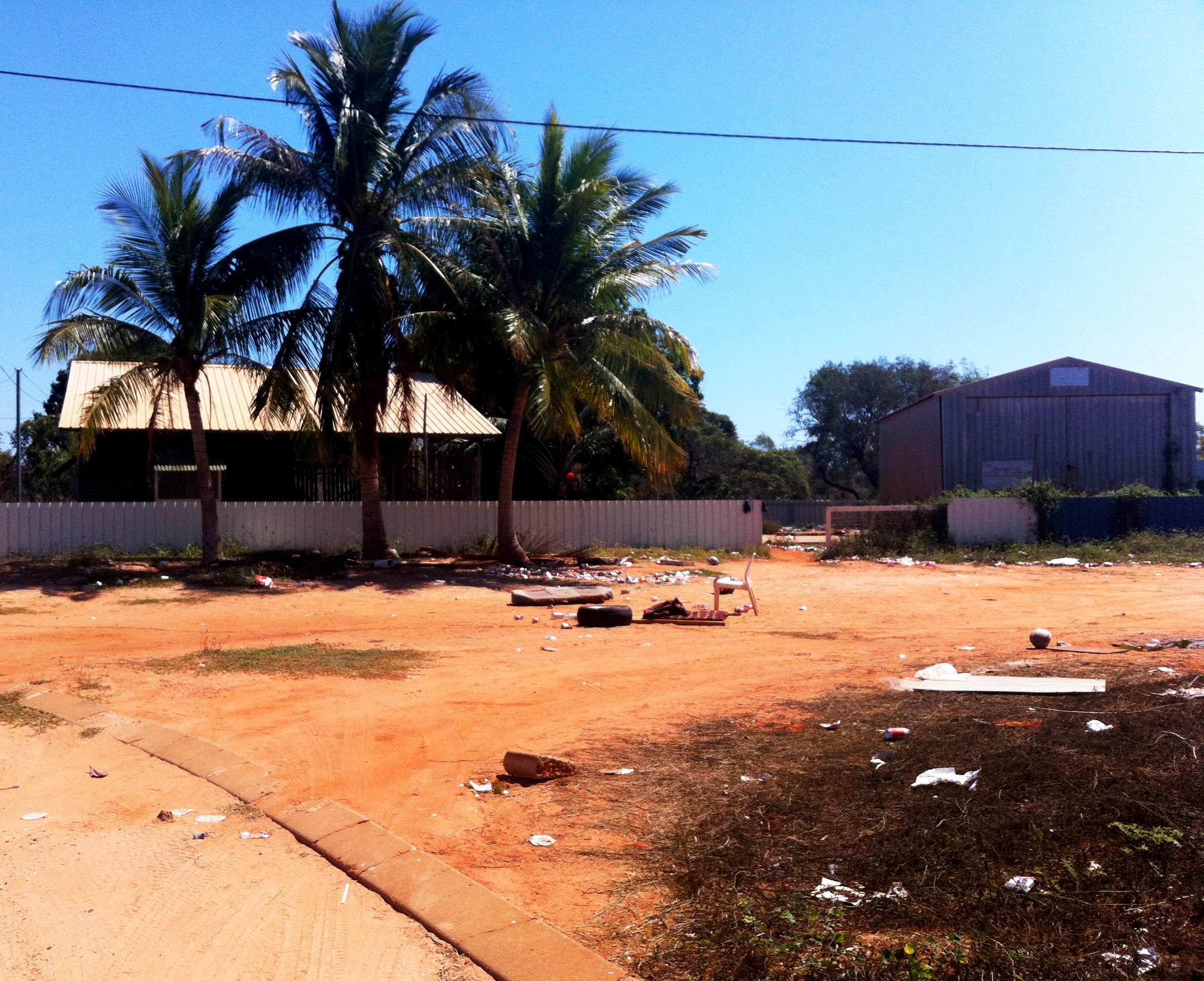 Three hurt as bomb thrown at Aboriginal community in Broome - ABC News